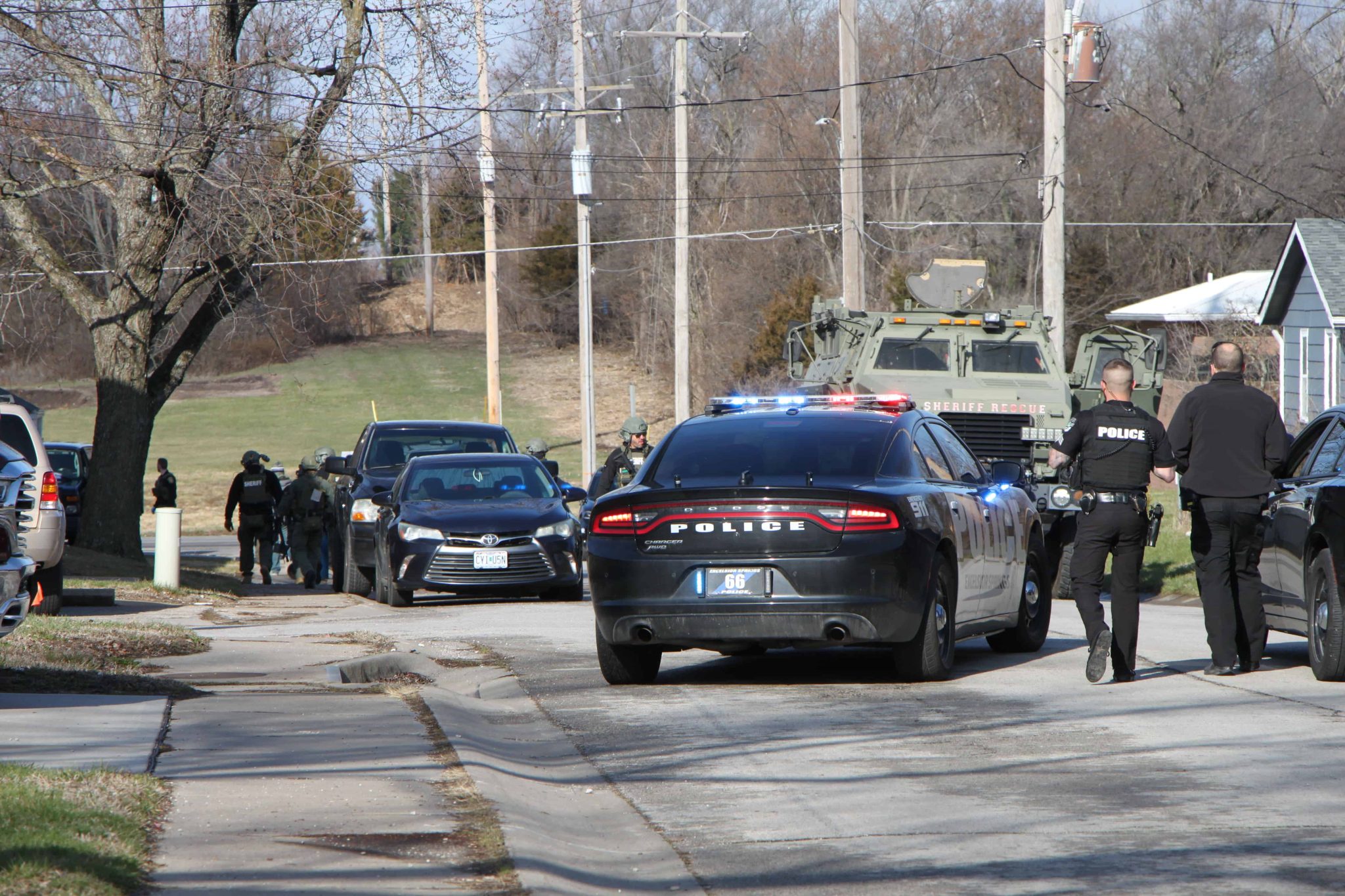 Early Morning Police Raid Leads to the Arrest of 3